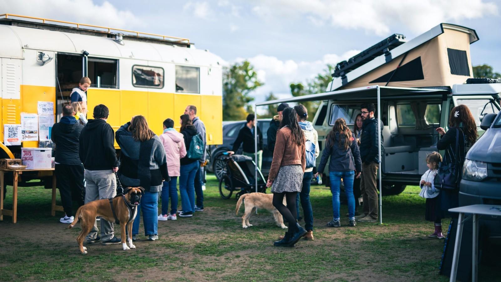 Découvrez les 12 équipages présents sur le Village Vanlife à Chantilly ...